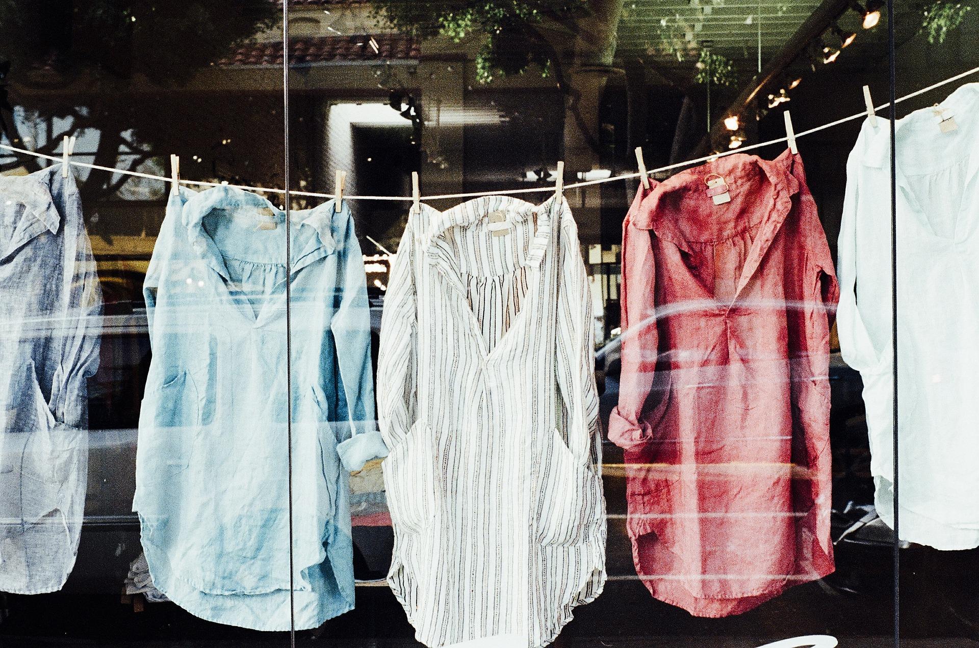 How to dry clothes fast without a dryer (7 Methods) - Wecasa
